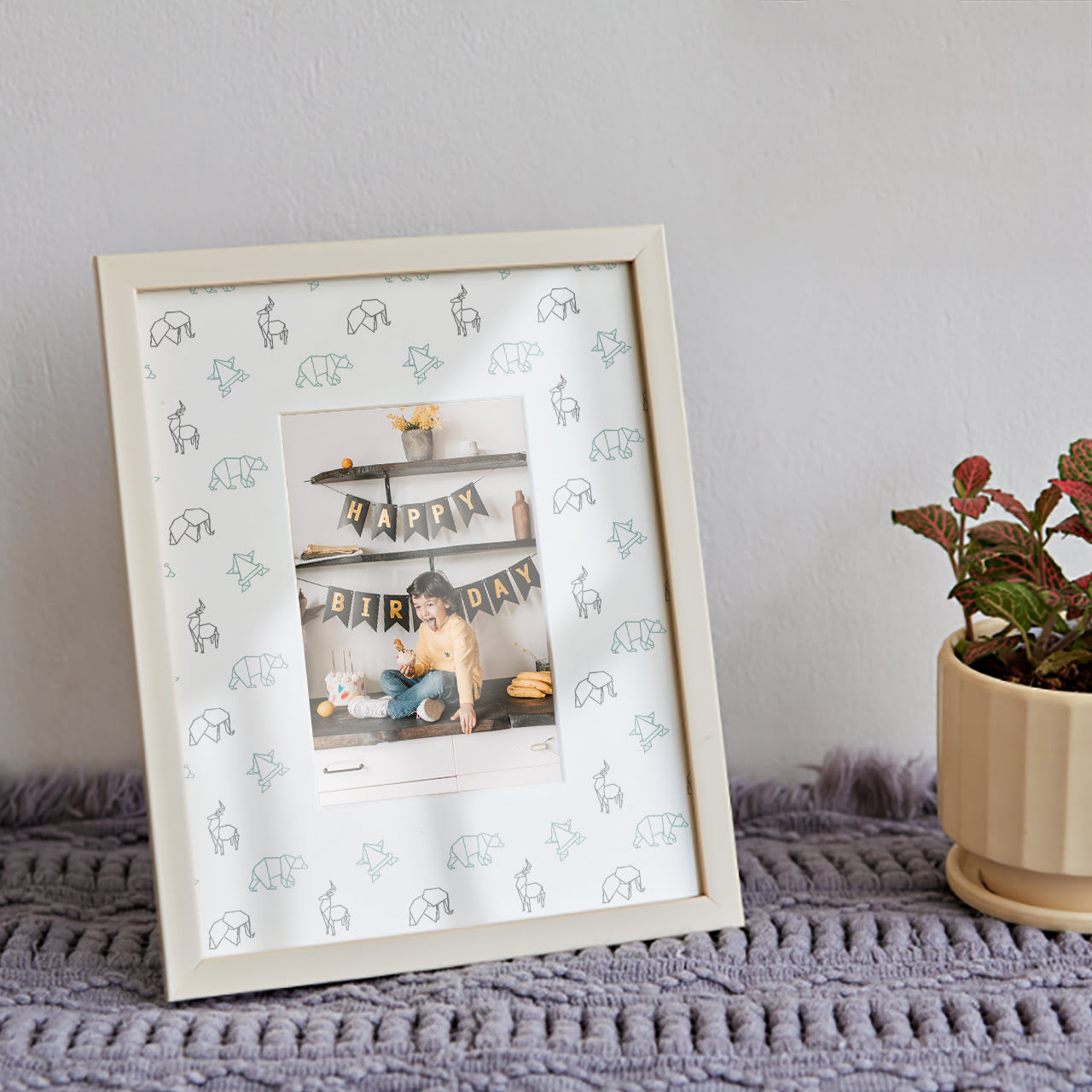 Origami Designer Mat Photo Frames | Zoomin