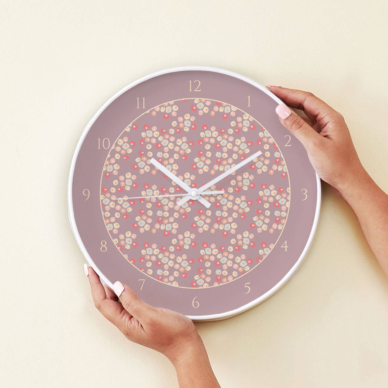 Amethyst Designer Wall Clocks | Zoomin