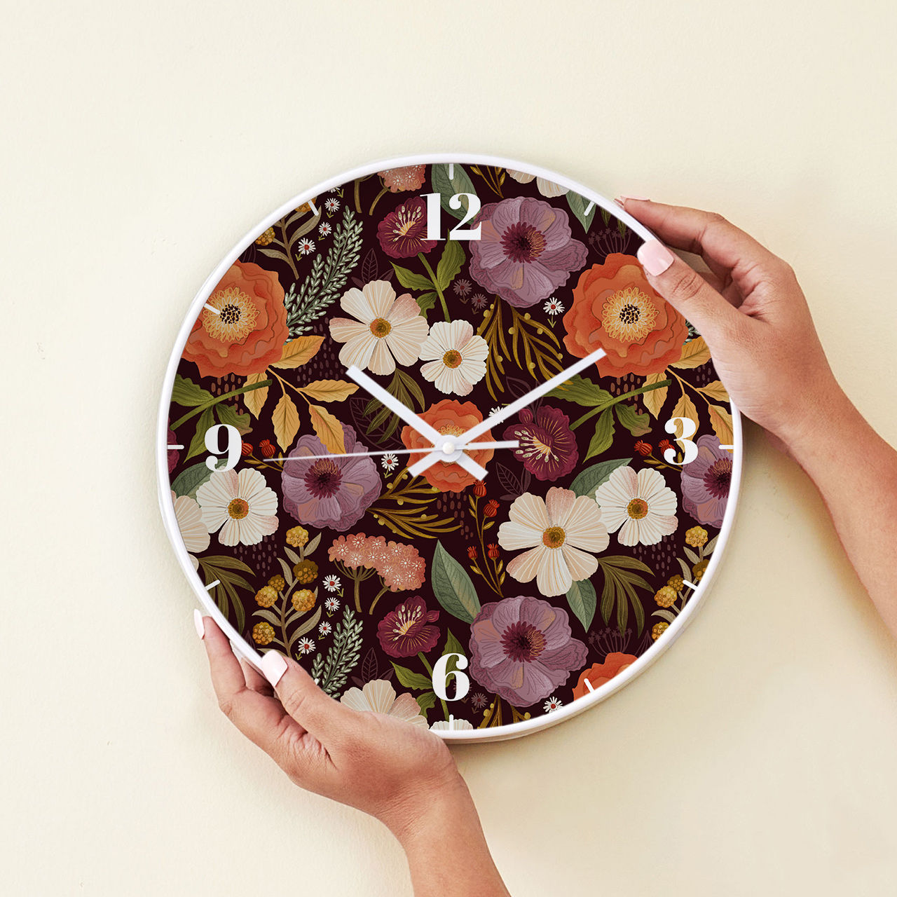 Opulent Designer Wall Clocks | Zoomin