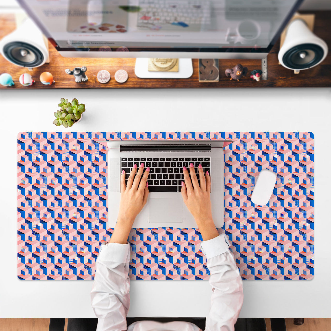Desk Mats and Pads Cubic | Zoomin