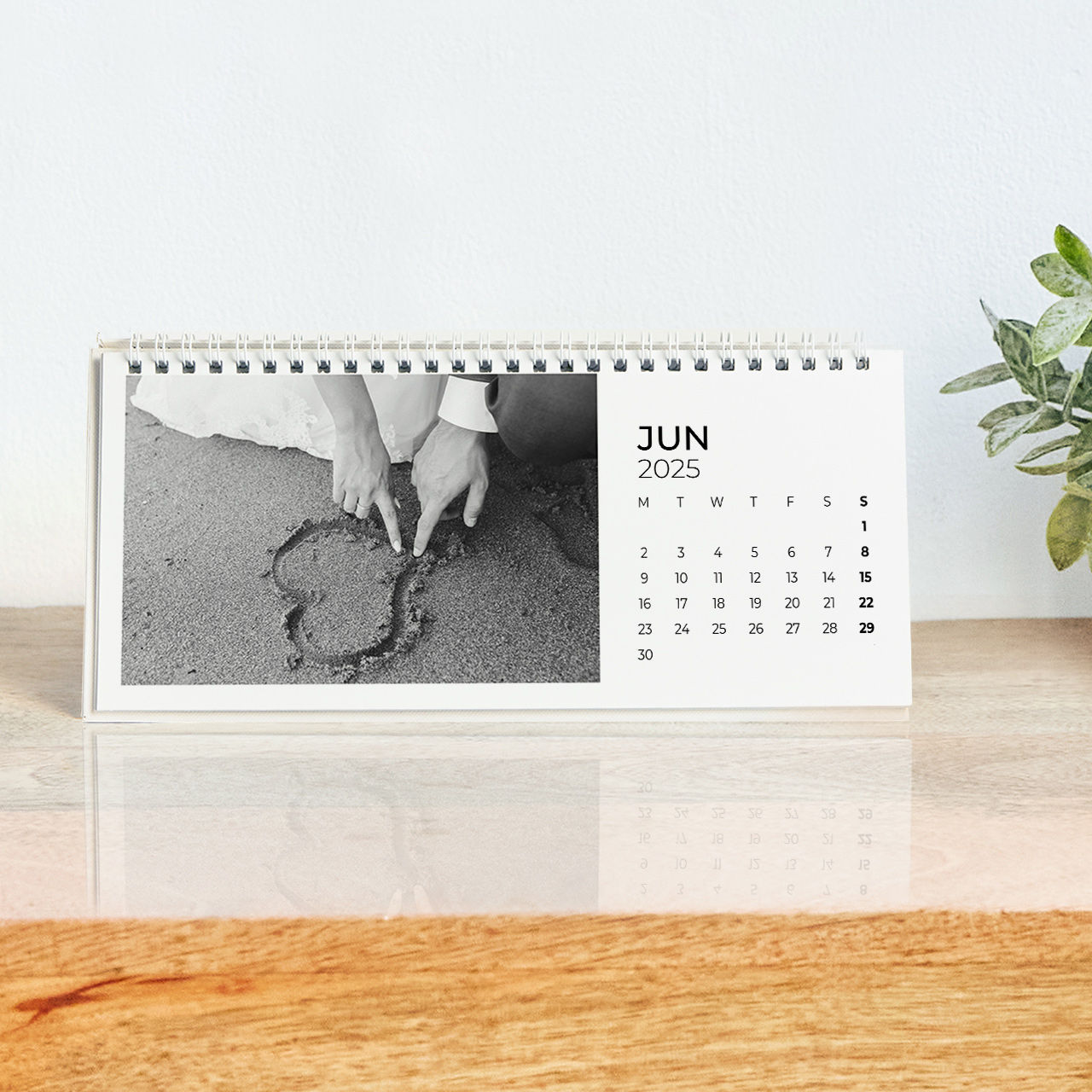 Classic White Desktop Calendar Landscape | Zoomin