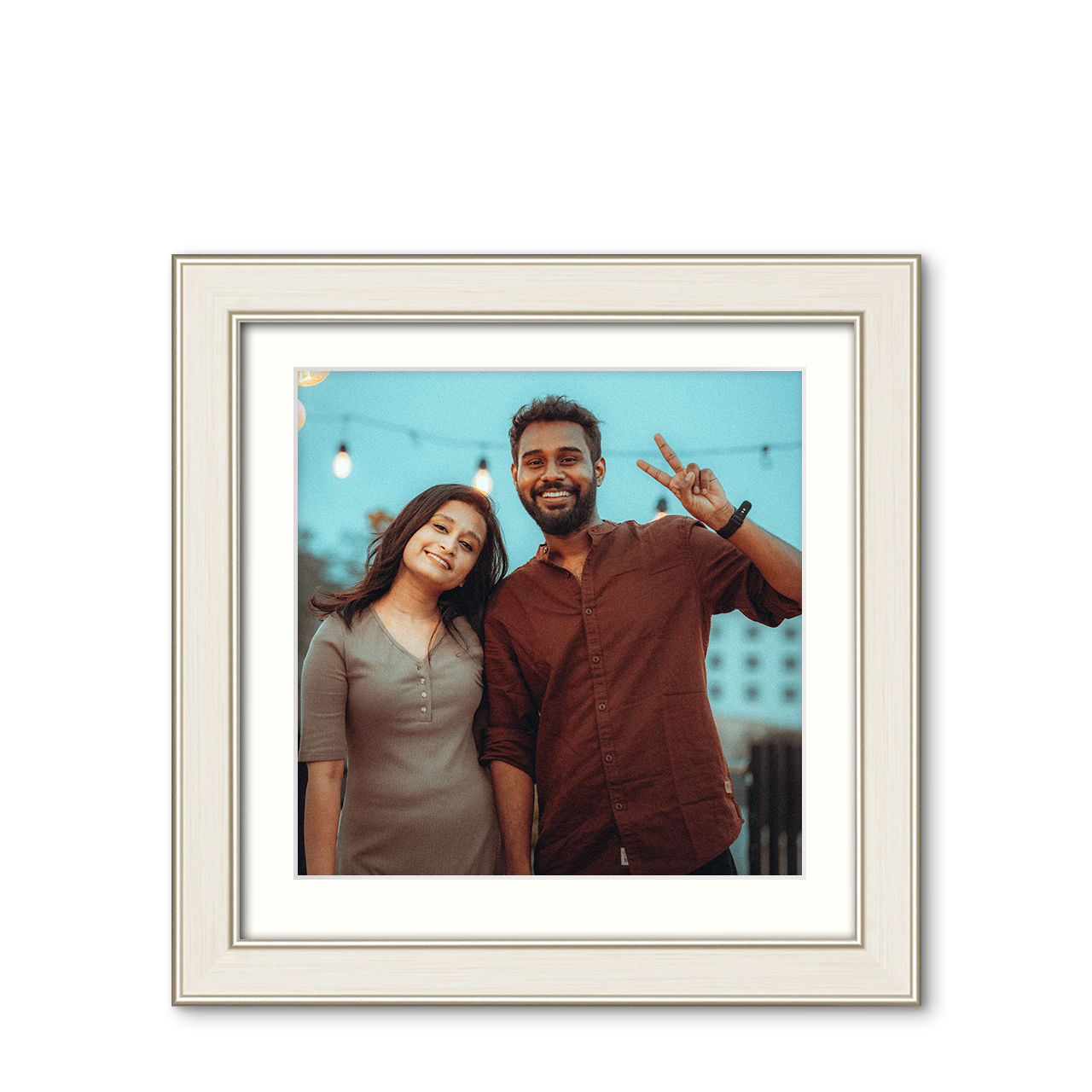 Full Photo Premium Modern Vogue Photo Frame | Zoomin